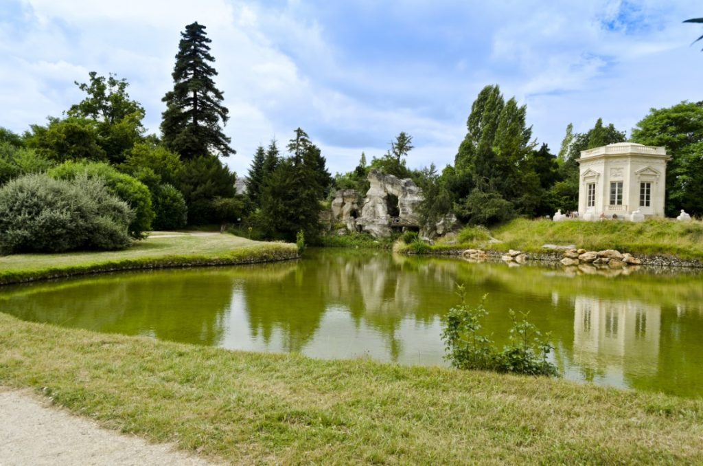 GRADINILE PALATULUI VERSAILLES - IDEAL DECOR